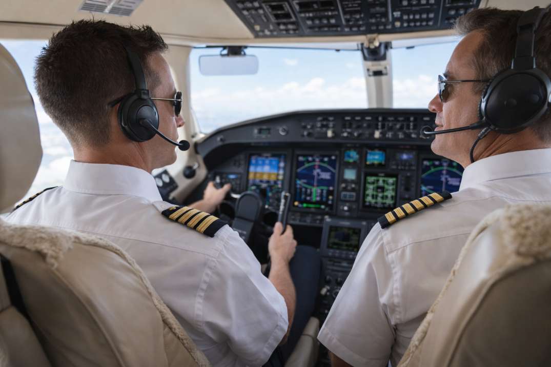 Falcon Contract Pilots: Hiring Guide for Operators | FCI